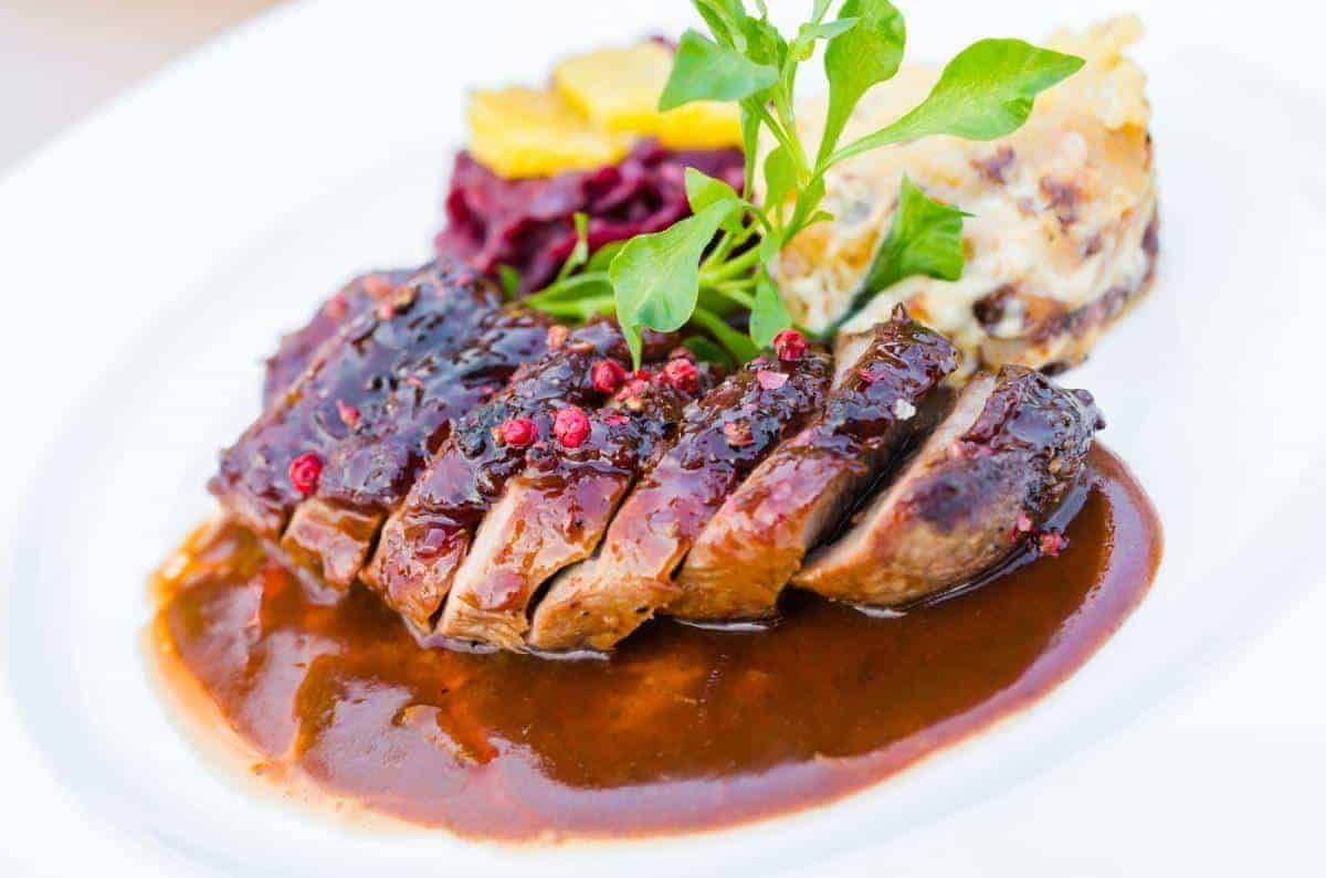 Recipe for duck magret with Brive violet mustard sauce - Brive Tourisme