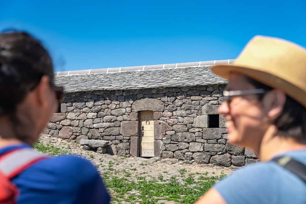 Voyage sur les sentiers des burons - Hautes Terres Tourisme