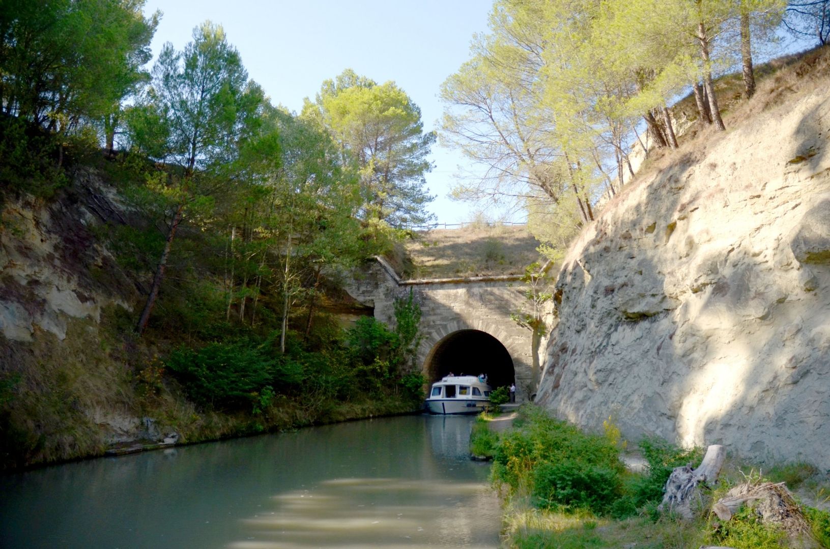 Colombiers, escale sur le Canal du Midi